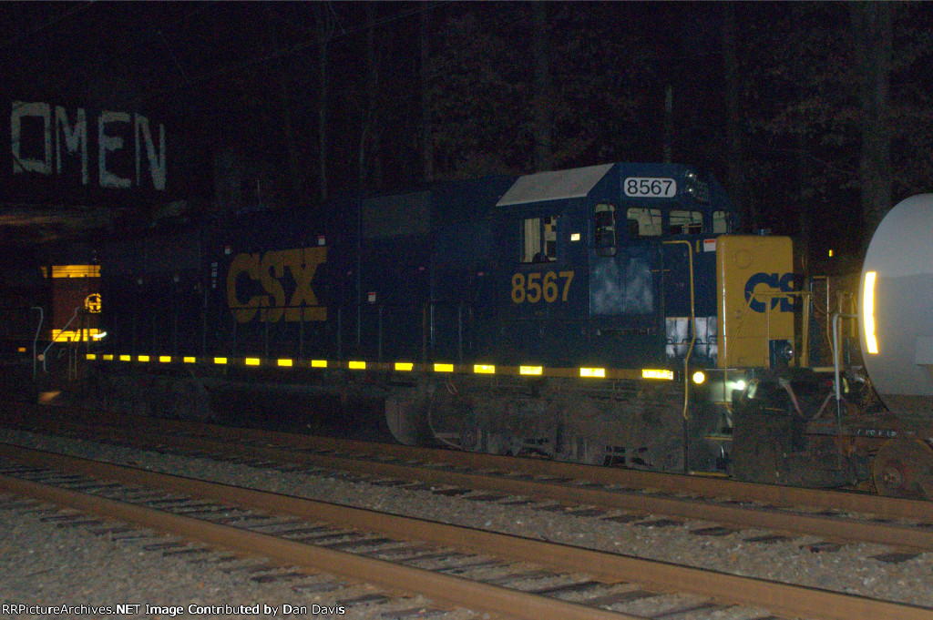 CSX SD50-2 8567 trails on Q300-07